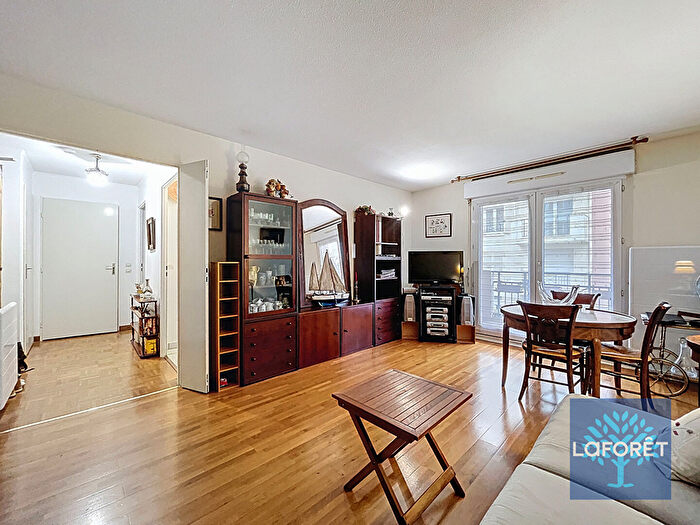 Appartement à vendre - Chilly-Mazarin, Pavillons Sud - 2 pièces - 1 chambre