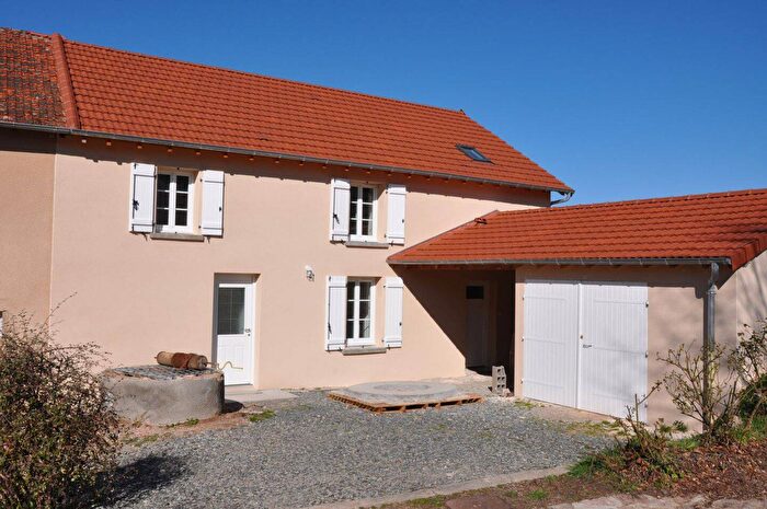 Maison 4 pièces à louer à Châtelus
