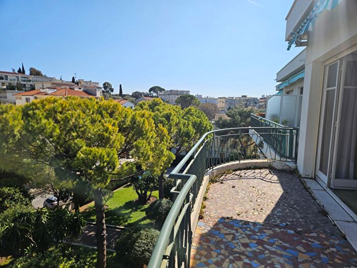 Appartement à vendre - Nice, Valrose - 3 pièces - 1 chambre