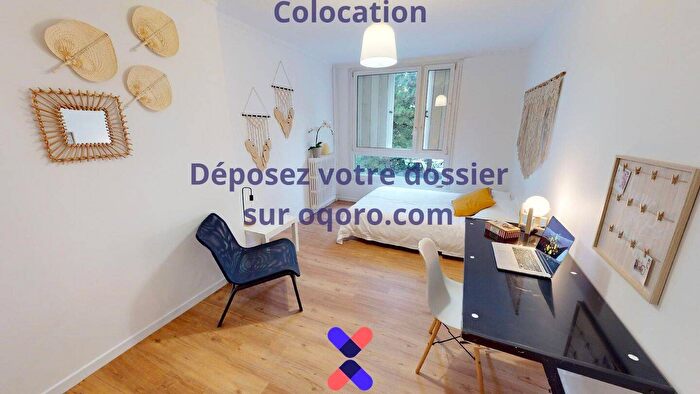 Appartement à louer - Le Bachut, Lyon ème arrondissement - 5 pièces - 4 chambres