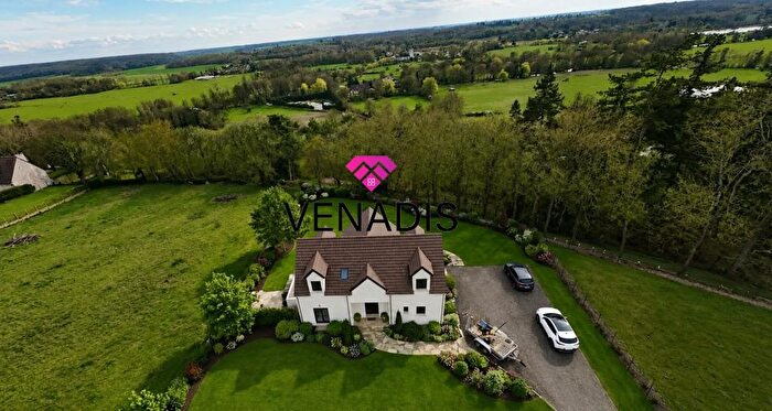 Maison 7 pièces à Mesnil-sur-l'Estrée, à vendre