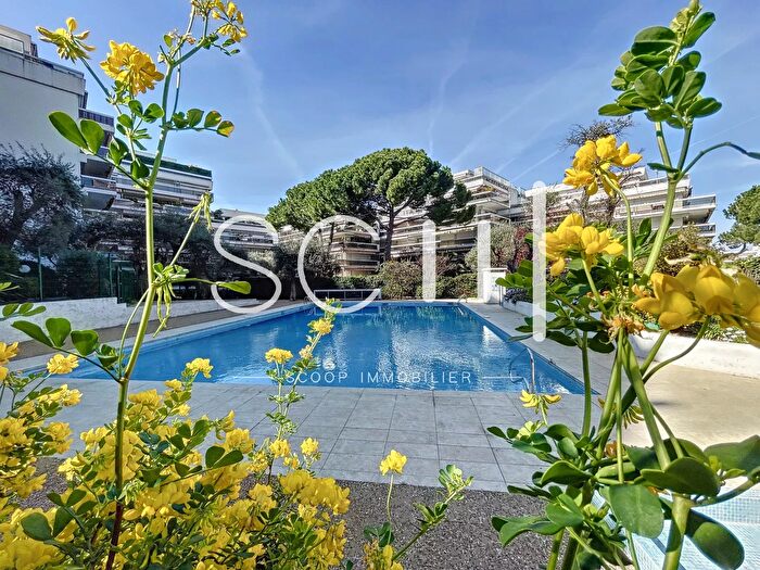 Appartement à vendre - Antibes, Juan-les-Pins, Le Cap - 1 pièce