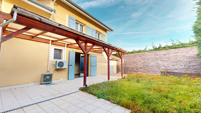 Maison à vendre - Villefranche-sur-Saône, Nord Est - 4 pièces - 3 chambres