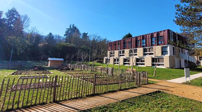 Appartement à louer - Jouy Centre-Petit Jouy, Jouy-en-Josas - 1 pièce