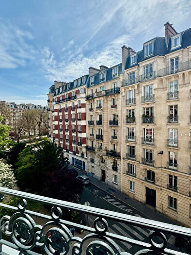 Appartement 3 pièces à Paris 18ème, Jules Joffrin, à vendre