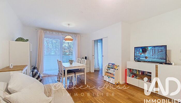 Appartement à vendre - Guyancourt, LEurope - 4 pièces - 2 chambres