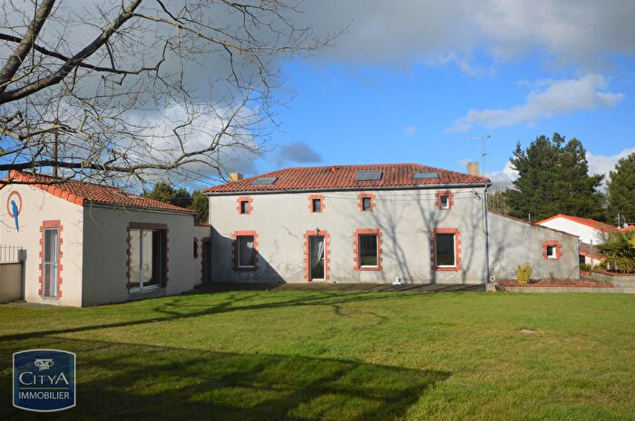 Maison à vendre - Cholet - 7 pièces - 5 chambres