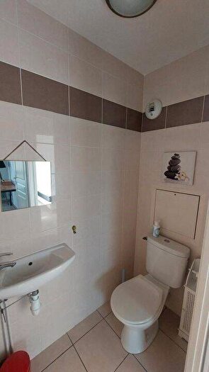 Appartement à louer - Est, Ambilly - 4 pièces - 3 chambres