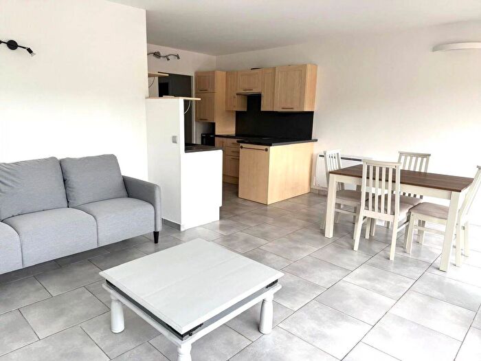 Appartement à louer - Village, Villeneuve-Loubet - 3 pièces - 2 chambres