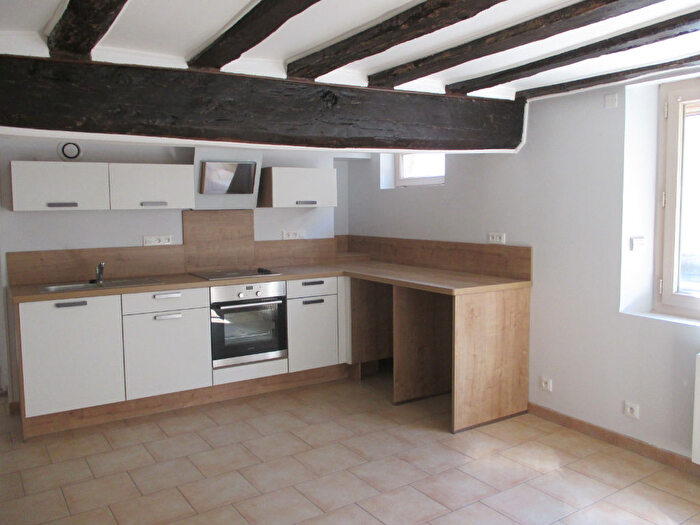 Maison à louer - Bazouges-sur-le-Loir - 3 pièces - 2 chambres