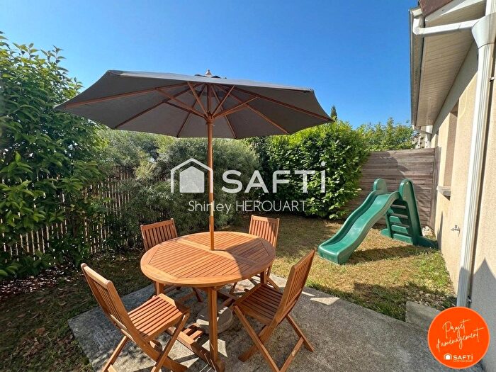 Maison 4 pièces à vendre à Les Billaux