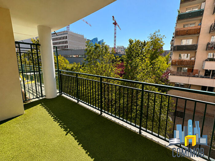 Courbevoie, Faubourg de l'Arche : Appartement 5 pièces à louer