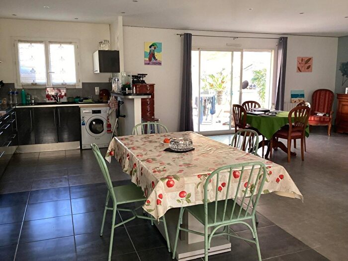 Maison à vendre - Saint-Seurin-sur-lIsle - 5 pièces - 3 chambres