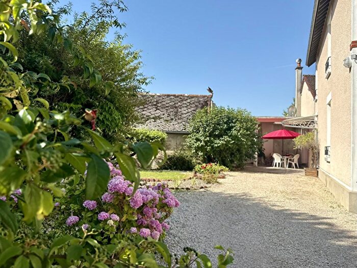 Saint-Lyé - Maison 6 pièces à vendre