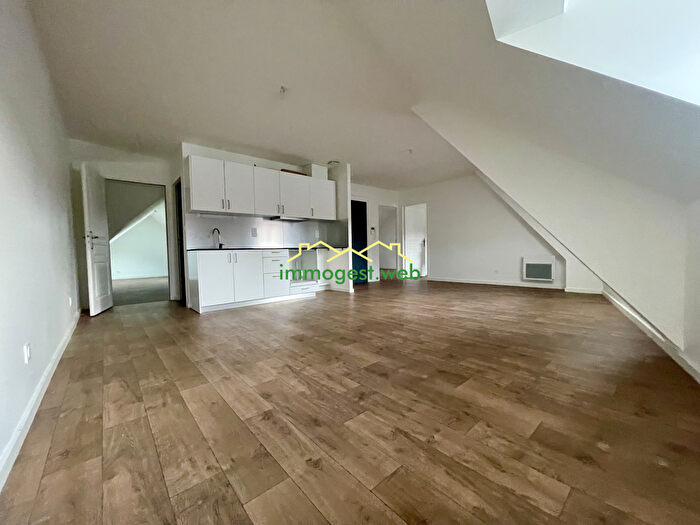 Appartement à louer - Neuilly-en-Thelle - 4 pièces - 3 chambres