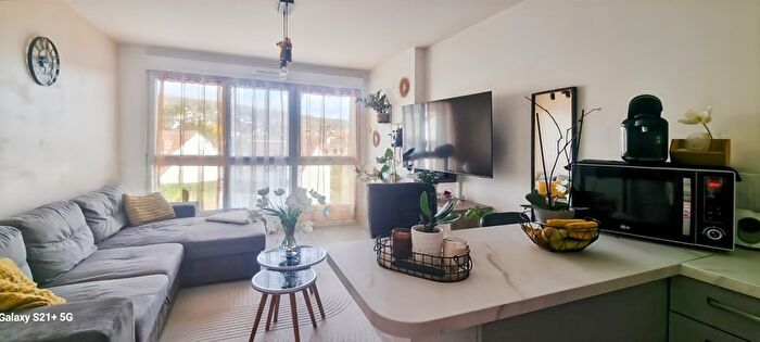 Appartement à vendre - Chanteloup-les-Vignes - 2 pièces - 1 chambre