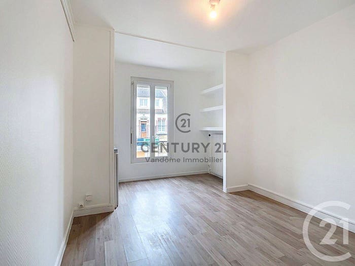 Crépy-en-Valois - Appartement 1 pièce à louer