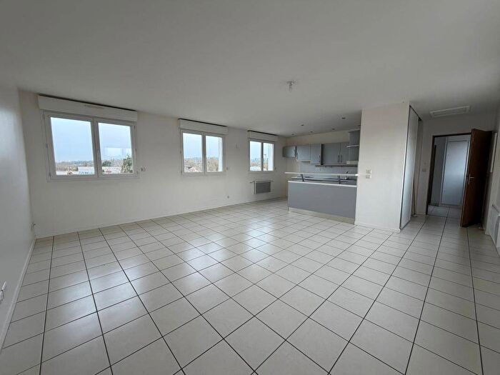 Appartement à louer - Centre Ville Centre et Nord, Coulommiers - 3 pièces - 2 chambres