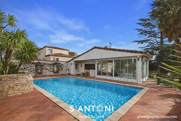 Maison à vendre - Villeneuve-lès-Béziers - 6 pièces - 5 chambres