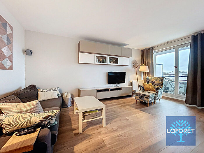 Appartement à vendre - Noisy-le-Grand, Centre-ville - 4 pièces - 3 chambres