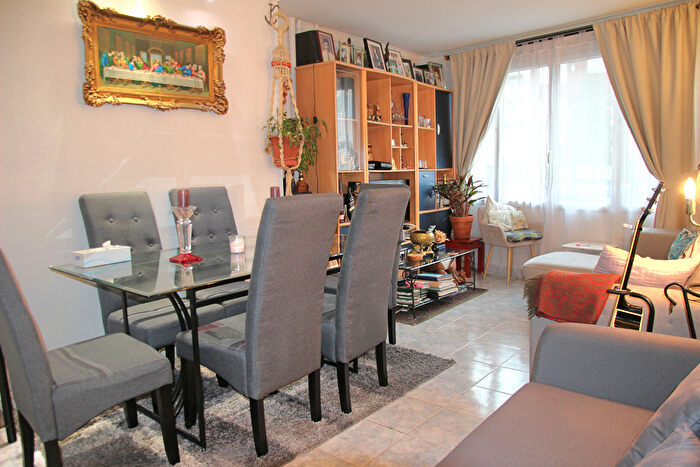 Appartement à vendre - Saint-Ouen, Centre-ville - 4 pièces - 3 chambres