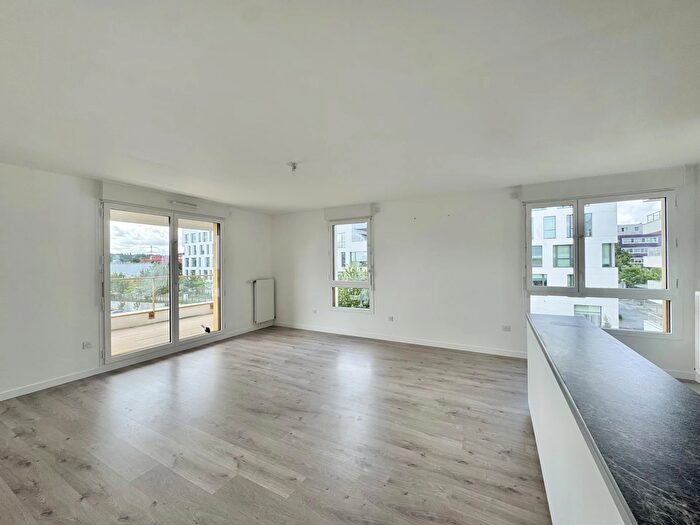 Appartement à louer - Massy, Atlantis, Champs Ronds - 3 pièces - 2 chambres