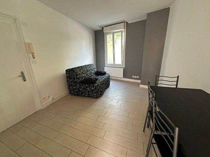 Avesnières, Laval : Appartement 1 pièce à louer