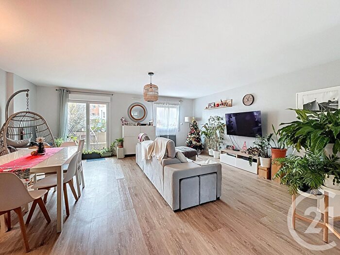 Appartement à vendre - Quetigny - 5 pièces - 4 chambres