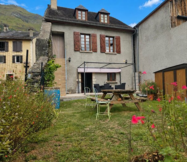 Béost : Maison 8 pièces à vendre