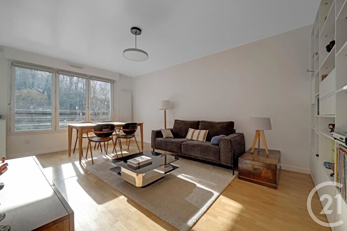 Appartement à vendre - Issy-les-Moulineaux, Les Epinettes, Le Fort, Les Hauts dIssy - 2 pièces - 1 chambre