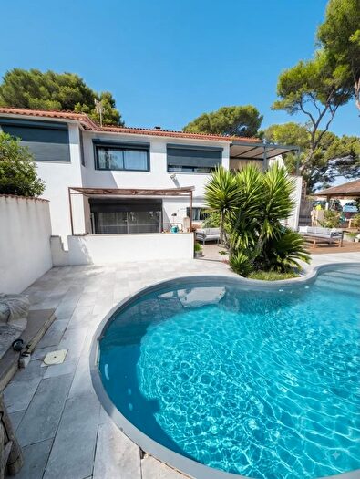 Septèmes-les-Vallons : Maison 11 pièces à vendre