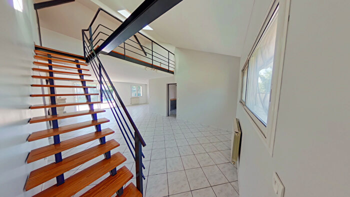 Maison 8 pièces à Mérignac, Centre-ville, à louer