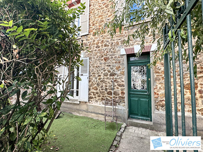 Voisins-le-Bretonneux : Maison 5 pièces à vendre