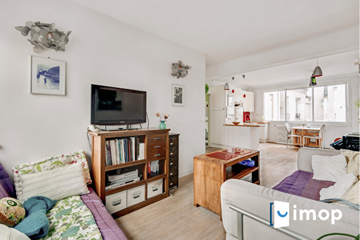 Appartement à vendre - Paris e , Saint-Vincent de Paul, Lariboisière - 3 pièces - 2 chambres