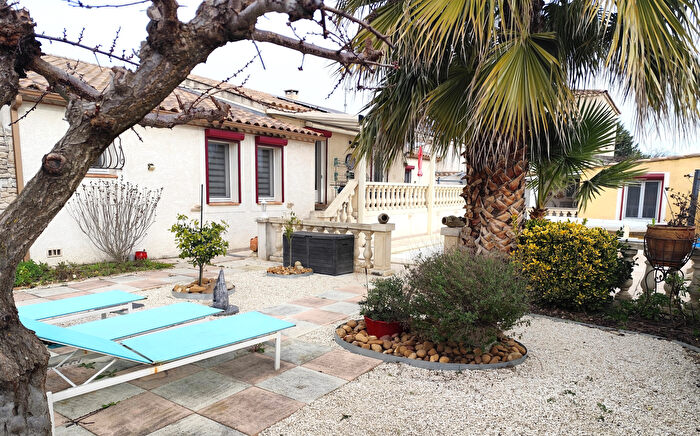 Jonquières-Saint-Vincent : Maison 5 pièces à vendre
