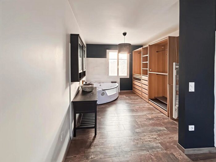 Maison à vendre - Angoulême, Sillac, La Grande Garenne - 4 pièces - 2 chambres