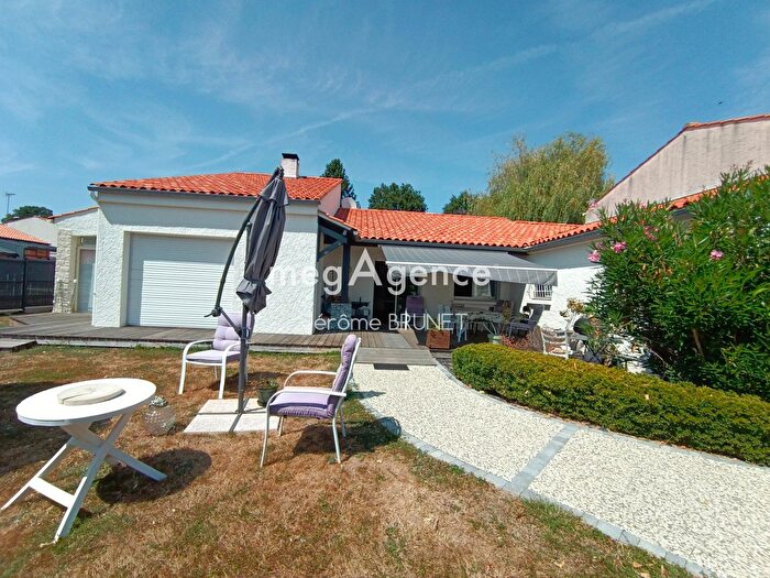 Maison 5 pièces à vendre - Moutiers-les-Mauxfaits
