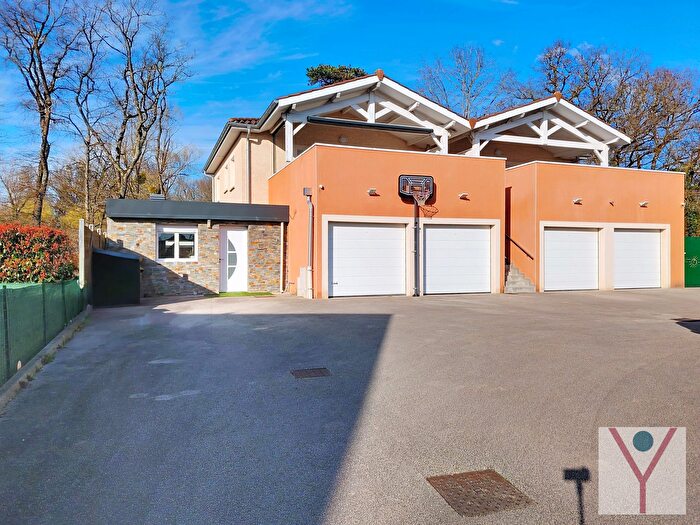 Appartement à vendre - Châtillon-sur-Chalaronne - 5 pièces - 2 chambres