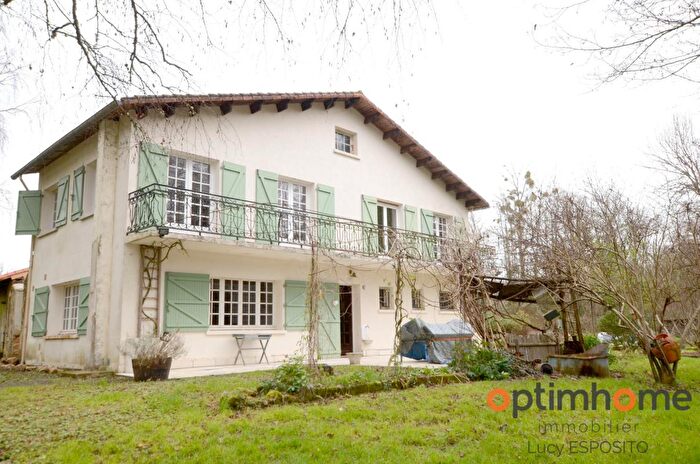 Maison 6 pièces à Alloue, à vendre