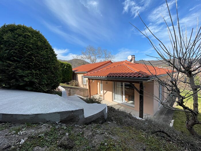 Maison à vendre - Châtel-Guyon - 5 pièces - 4 chambres