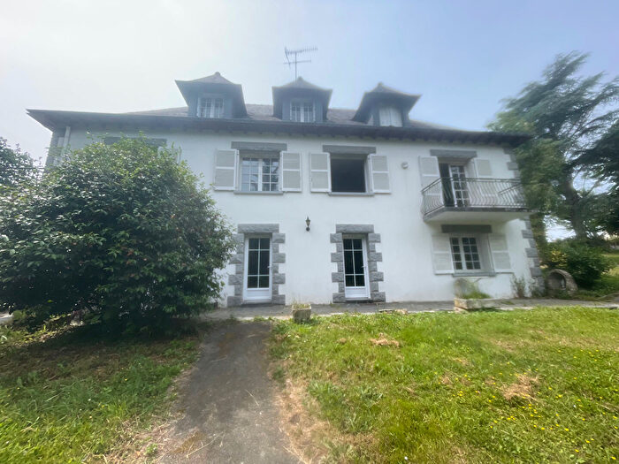 Maison 10 pièces à vendre à Loyat