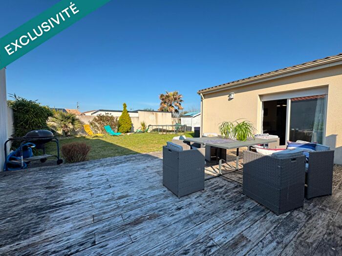 Maison à vendre - Longèves - 6 pièces - 5 chambres