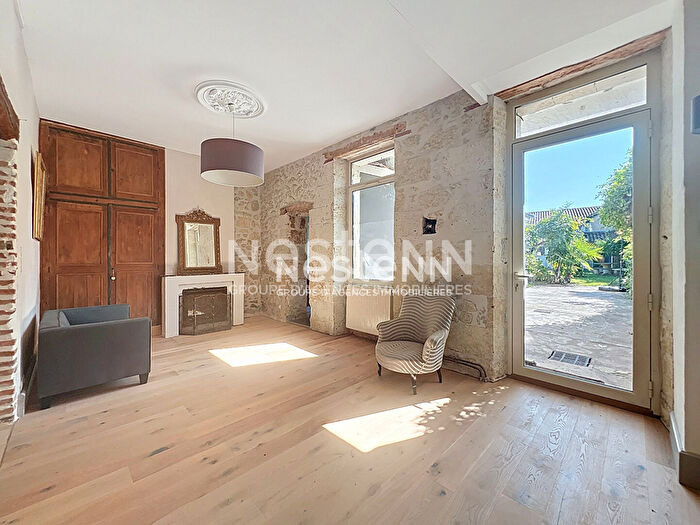 Maison à louer - Auch, Faubourgs - 8 pièces - 4 chambres