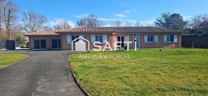 Maison à vendre - Saint-Denis-de-Pile - 8 pièces - 5 chambres