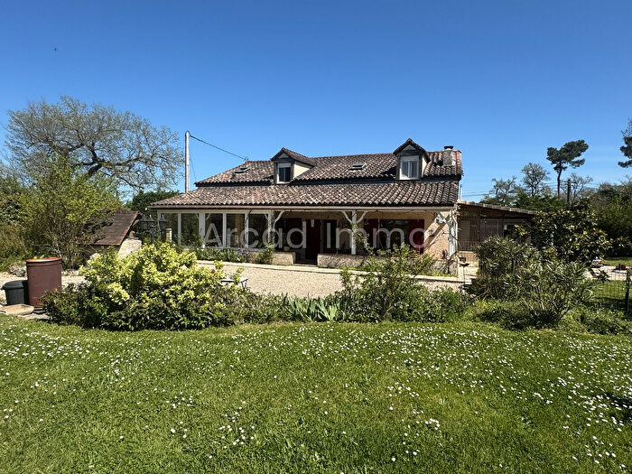 Maison à vendre - Agnac - 10 pièces - 4 chambres