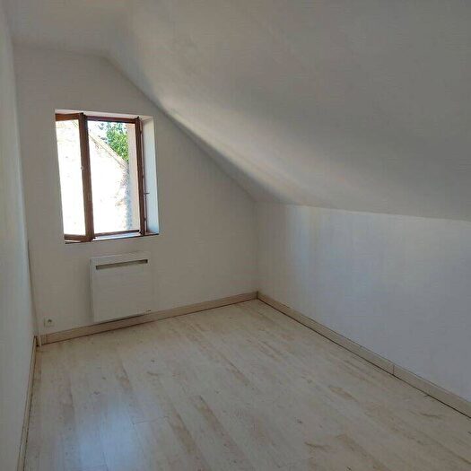 Maison 4 pièces à Dormelles, à louer