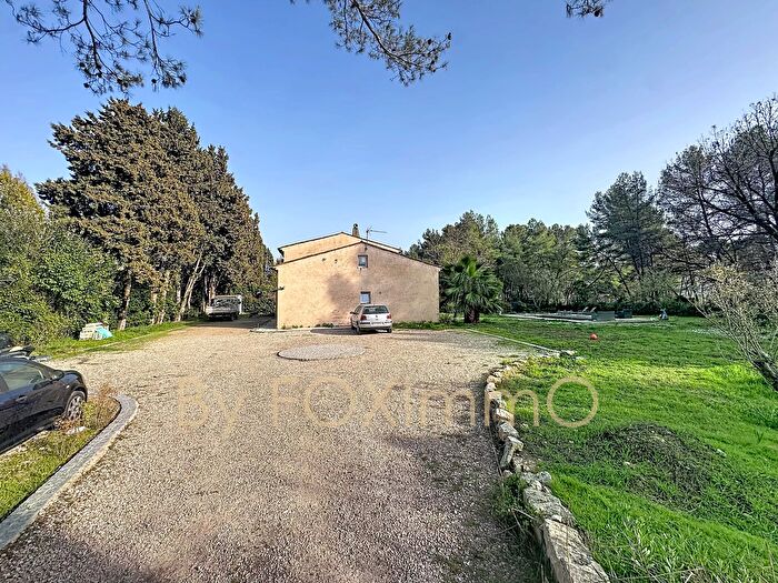 Maison à vendre - Mougins, Saint-Martin, Jylloue - 5 pièces - 4 chambres