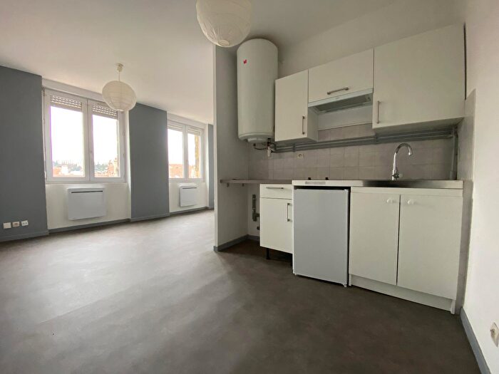 Appartement à louer - Saint-Étienne, Saint-Roch, Vivaraize, Valbenoite, Centre Deux - 1 pièce
