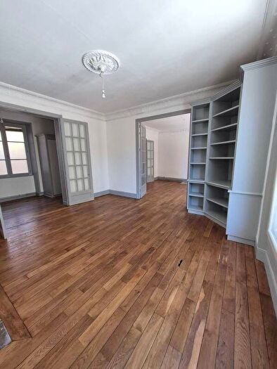 Centre-Hôtel de Ville, Limoges : Appartement 4 pièces à louer