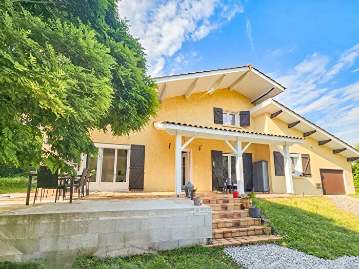 Auberives-sur-Varèze - Maison 7 pièces à vendre
